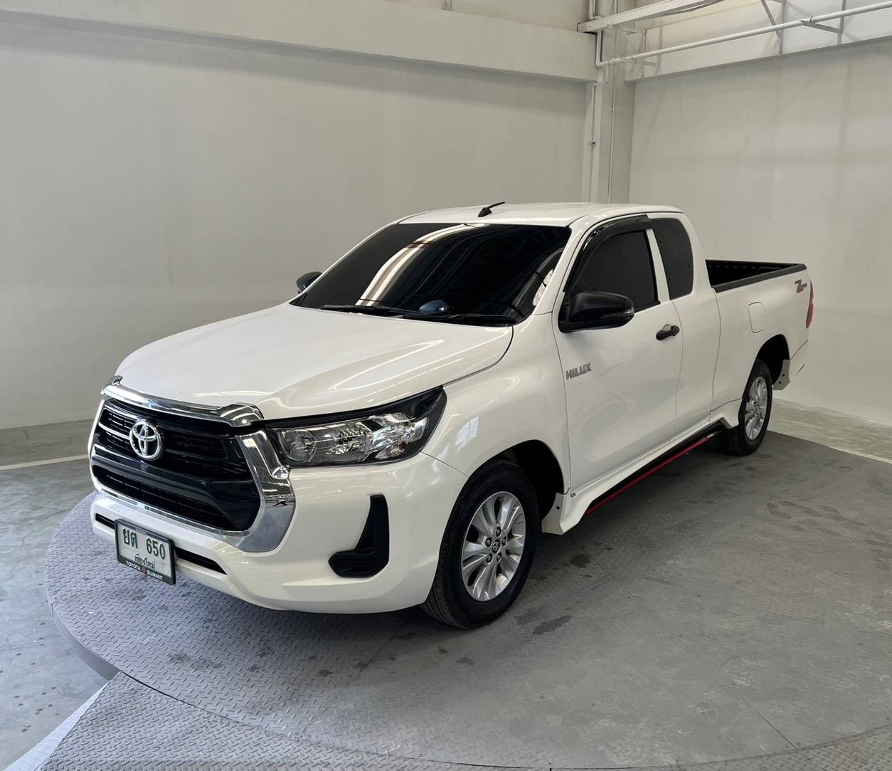 REVO SMART CAB 2.4 ENTRY M/T